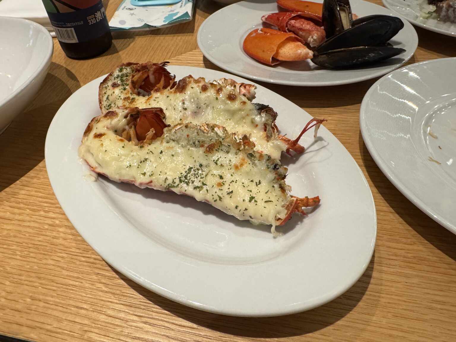 マカオ「mezza9」で五感を満たす美食体験！無限ロブスターとシェフとの対話が織りなす至福のディナー | The Forward